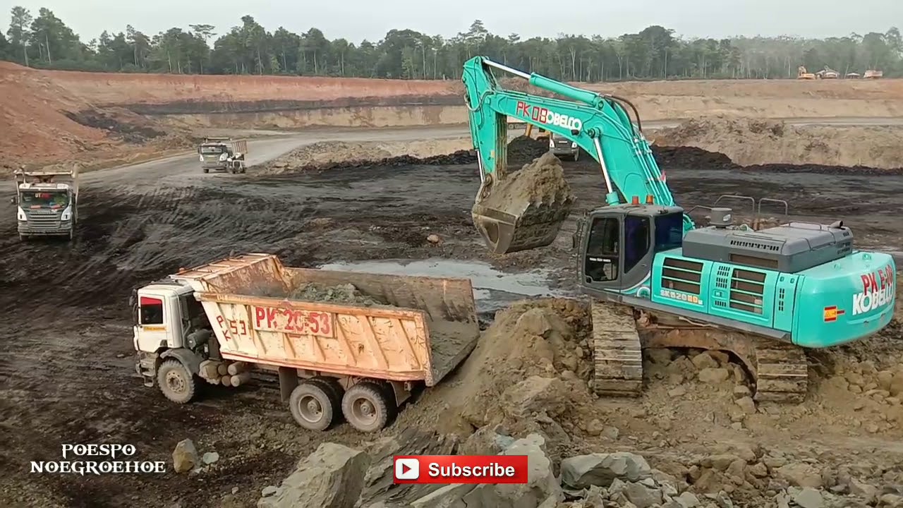 Kobelco SK520 XD Lc EXCAVATOR Dumptruck Scania working in mining - YouTube