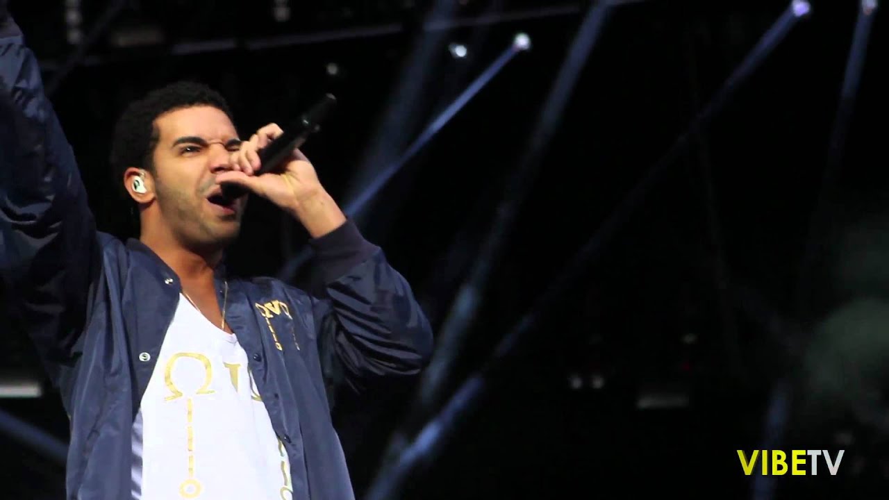 Drake Performs "Underground Kings" @ The Made In America Festival - YouTube