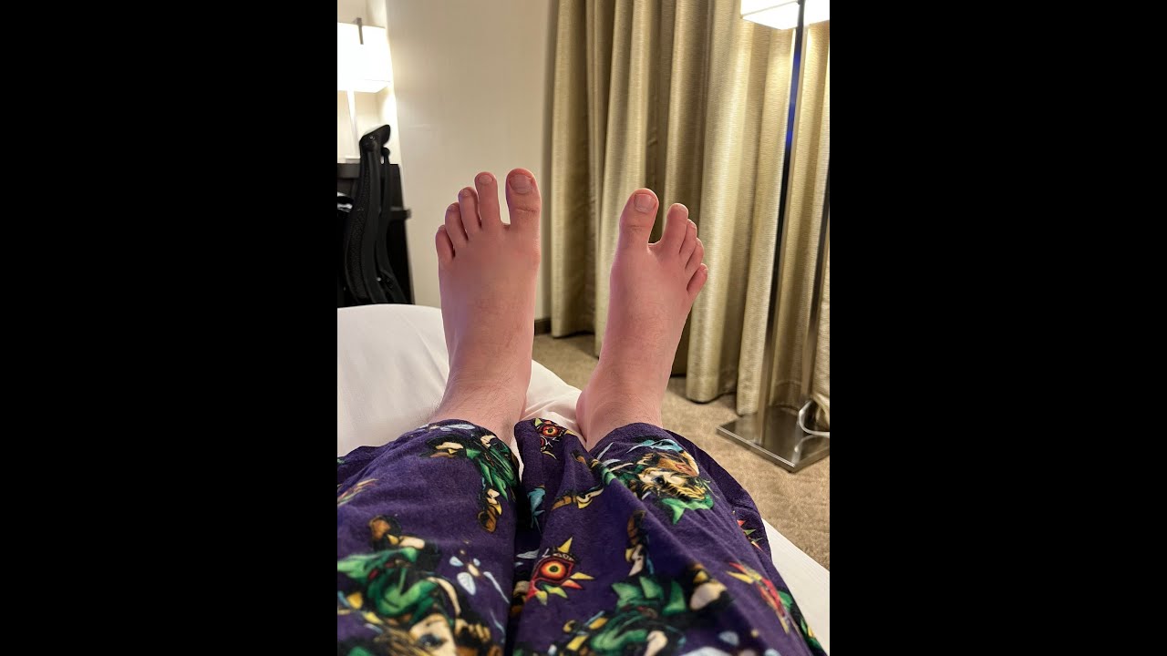 feet reveal - YouTube