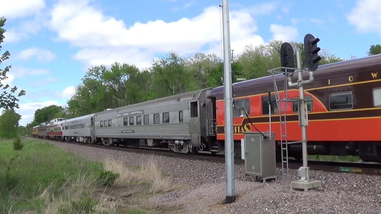 Passenger Special on Union Pacific Spine Line in Iowa - YouTube