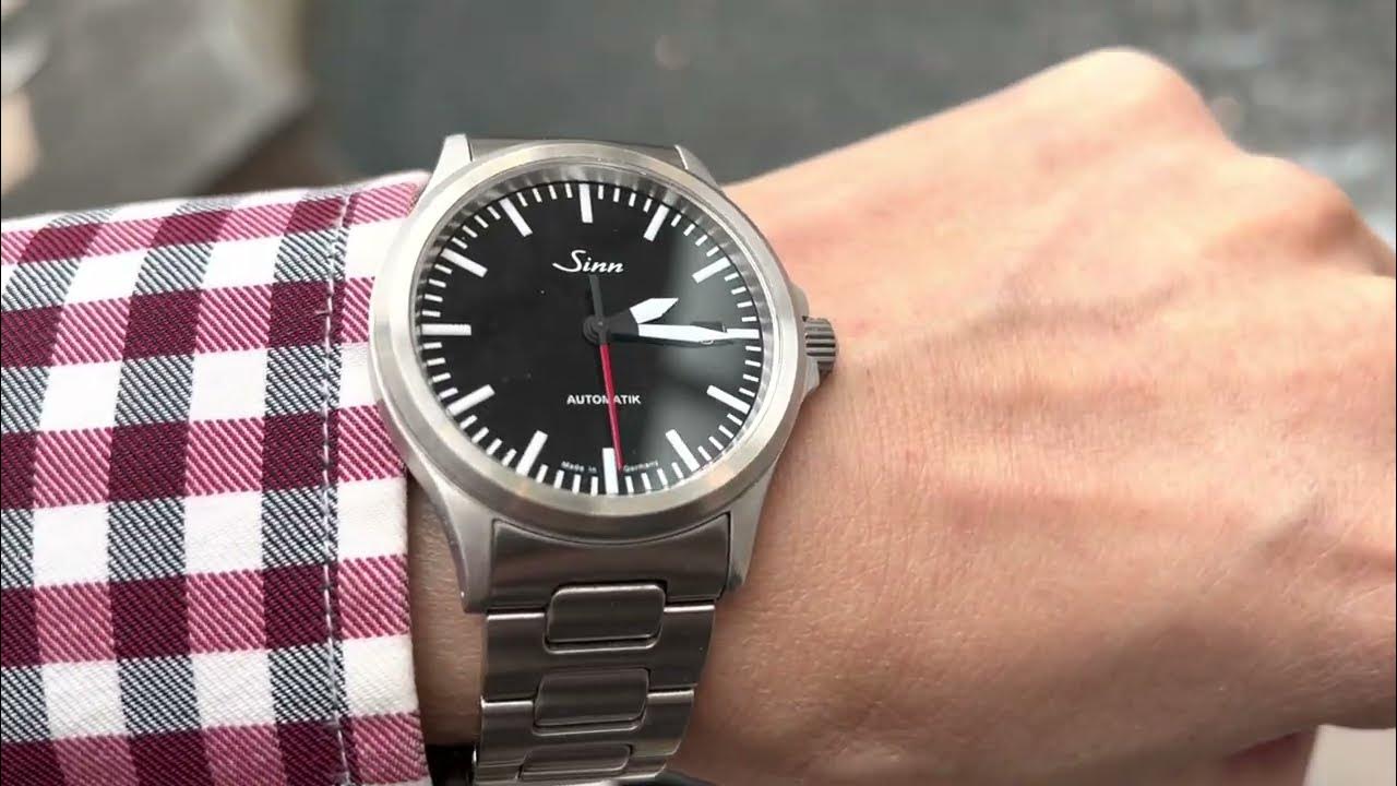 Sinn 556 I RS - Wrist Roll - YouTube