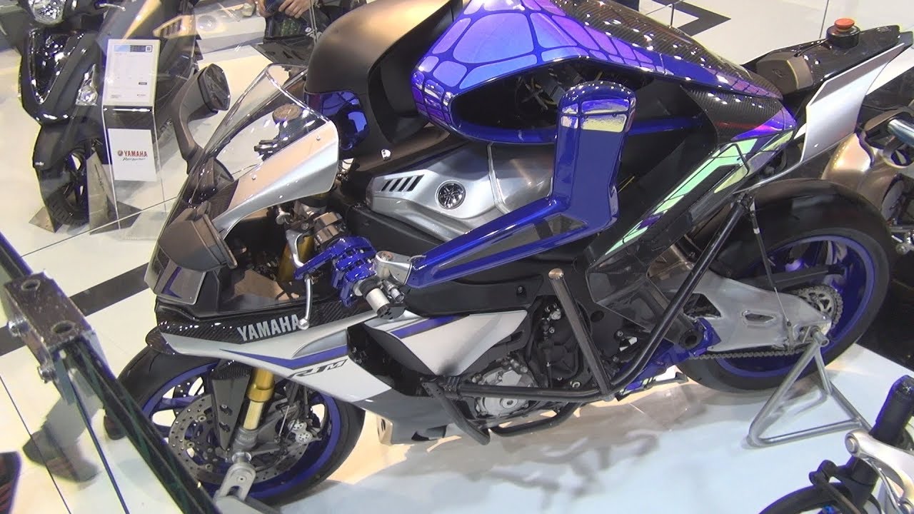 Yamaha YZF-R1M with Motobot (2019) Exterior and Interior - YouTube