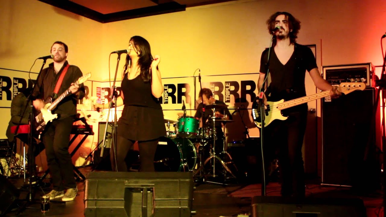 Imaginary Cities - 'Temporary Resident' (live at the Triple R ...