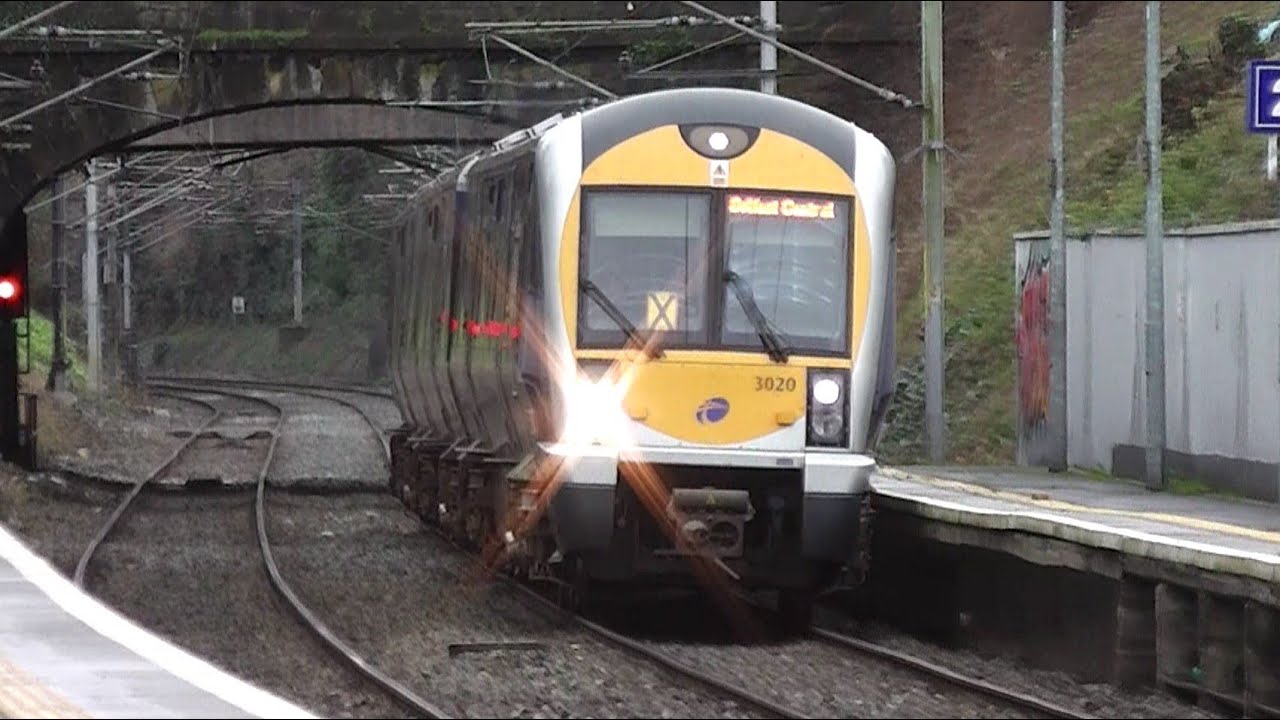 NIR 3000 Class DMU Train number 3020 - Killester Station, Dublin - YouTube