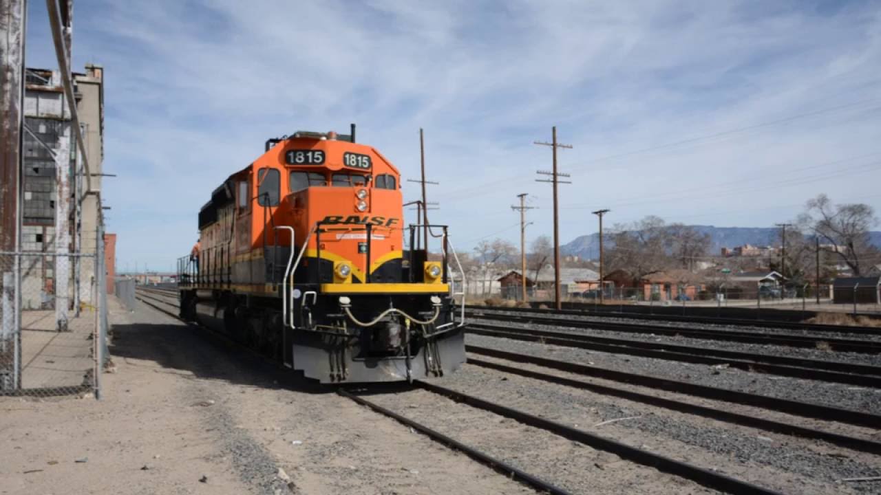 RailRoad, Albuquerque New Mexico, USA - YouTube
