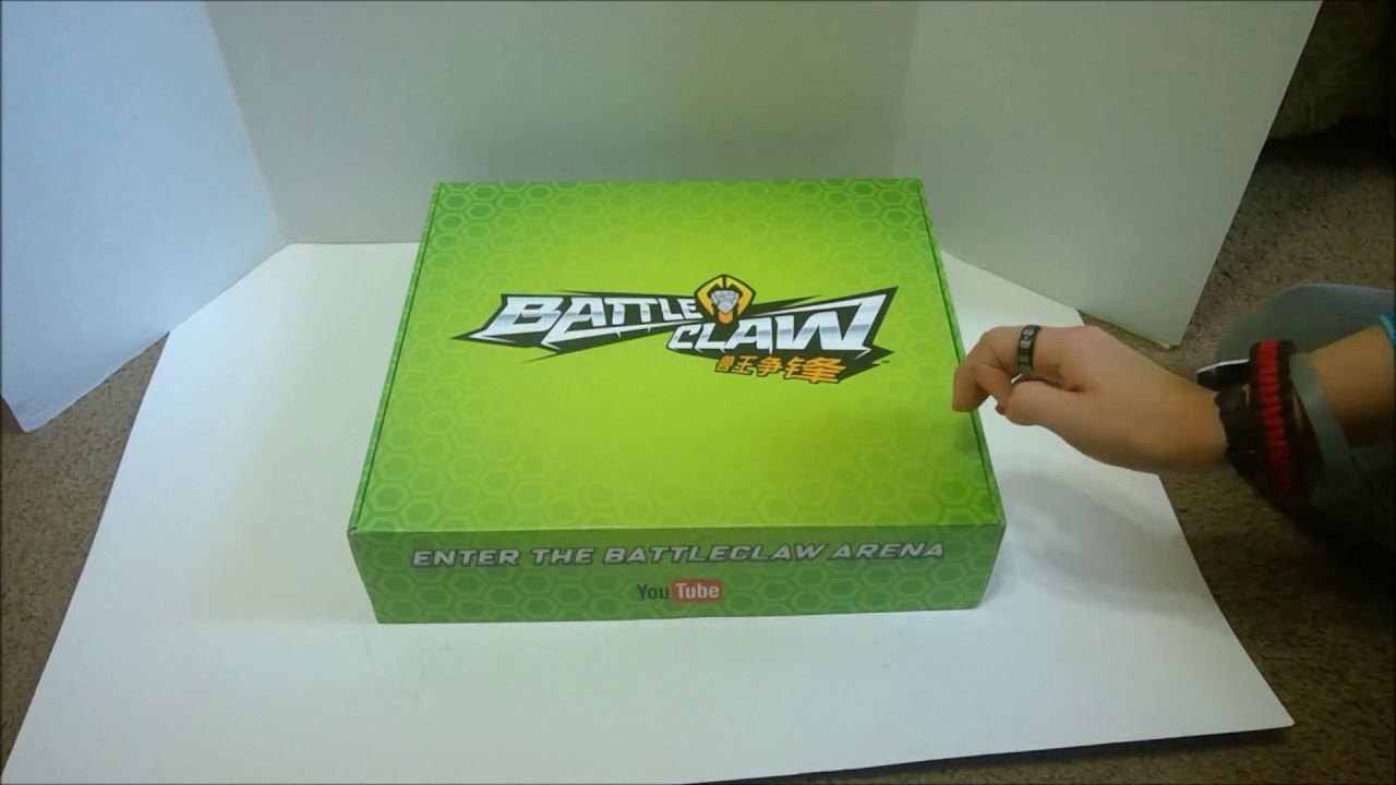 Opening a BattleClaw Surprise from Mattel! - YouTube