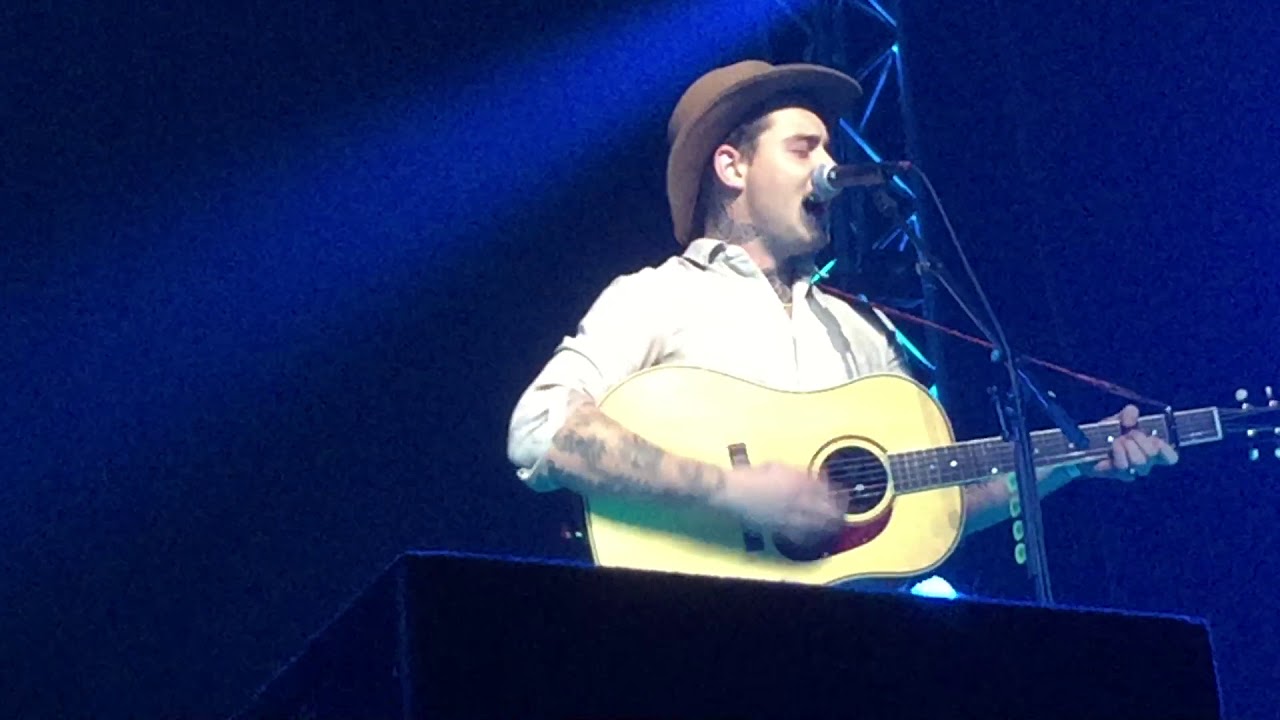 Abacadabra - Douwe Bob- Helden van de Top 2000 - 8-12-2017 - YouTube