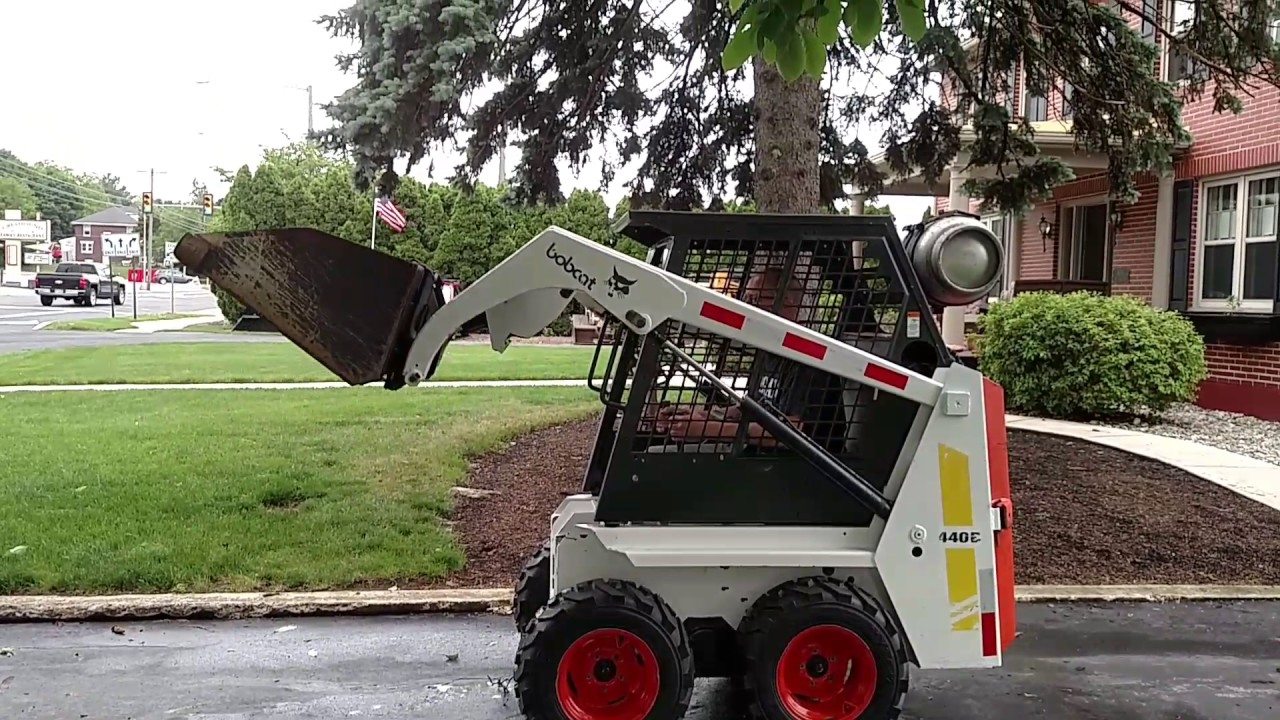 Bobcat 440D Skid Steer Loader PROPANE 16.5HP NICE! - YouTube