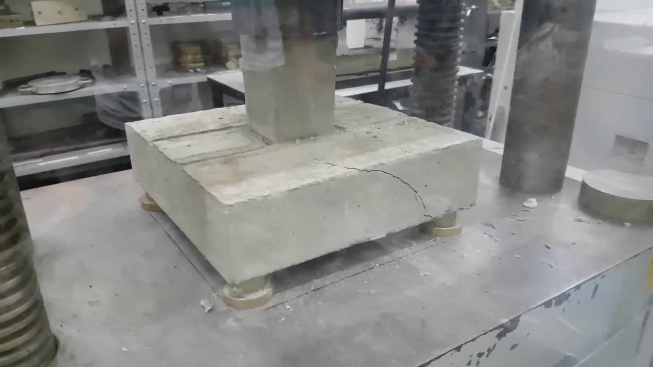Isolated square footing testing using UTM CE162P/A3 (Footing Testing ...