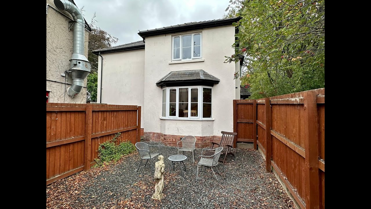 Video Tour - Merton Court, Hereford - YouTube