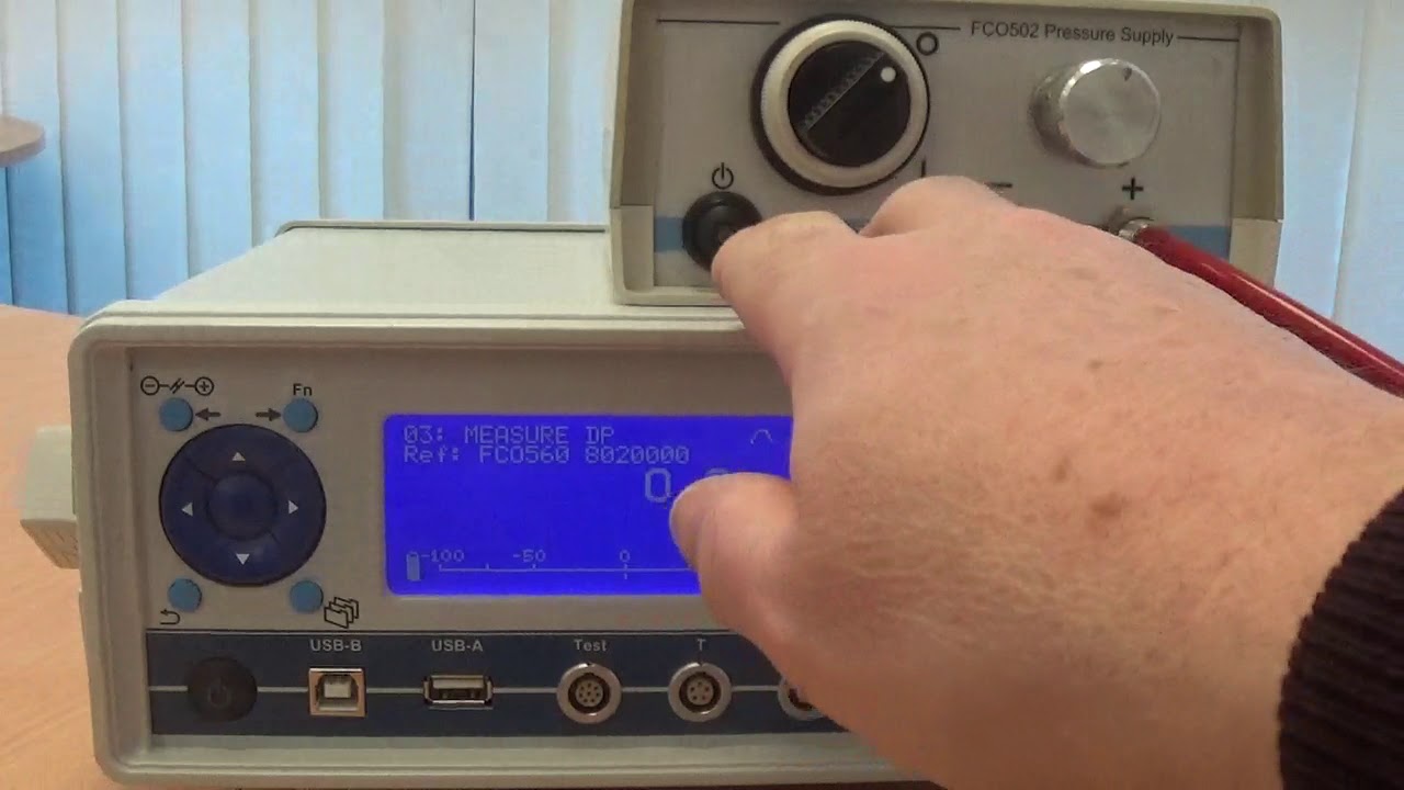 Furness Controls FCO560 Portable Calibrator & Precision Manometer 100 ...