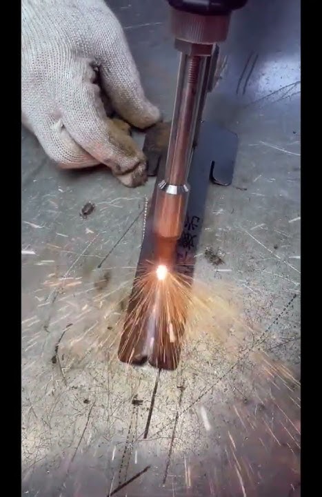 SLS Fiber Lazer Makinesi ile kaynak | raymark-tr.com #shorts - YouTube