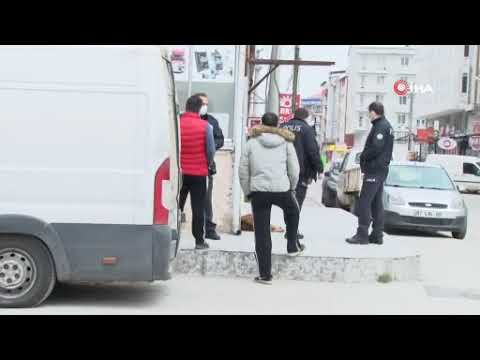 Afyon'da yola kan sızdıran kamyonet polisi harekete geçirdi!