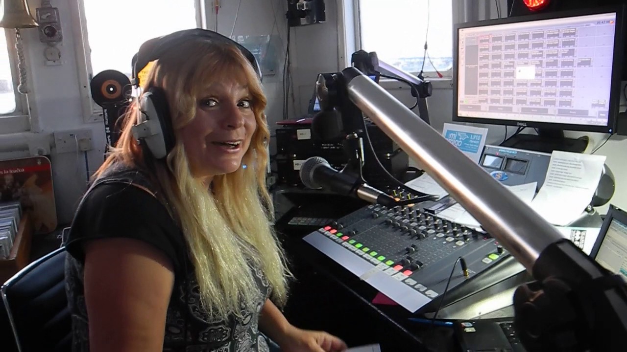 Radio Mi Amigo 2017 - Mandy Marton on-air - YouTube