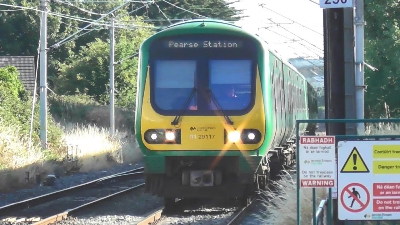 Irish Rail 29000 Class Commuter Train 29117 - Kilbarrack Station ...