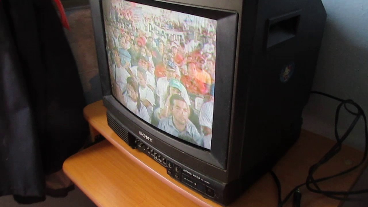 Televisor Sony Triniton - YouTube