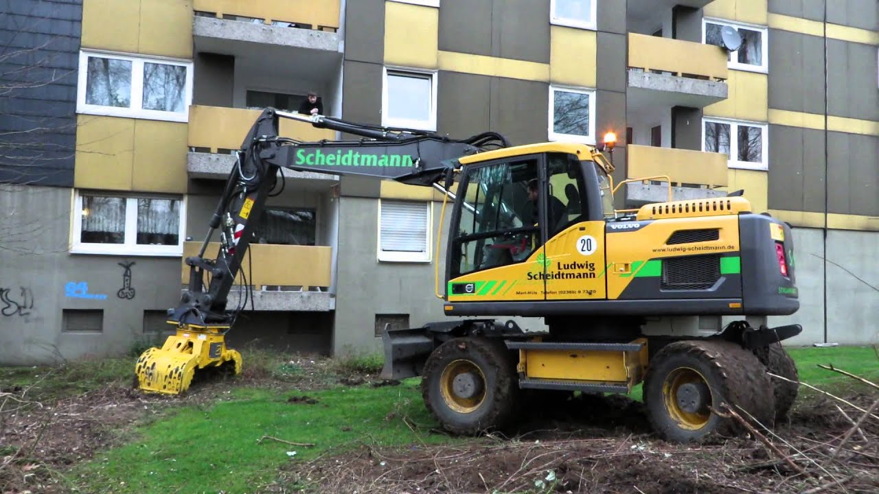 Bagger: VOLVO EW 160 D mit SCHWARZ Greifer [1080p] - YouTube