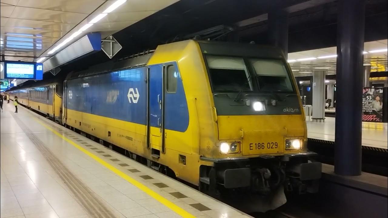 vertrek traxx+icrm uit schiphol airport - YouTube