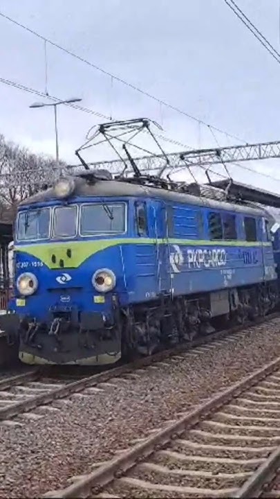 Odjazd EU07-1516 ze składem TLK Orzeszkowa ze stacji Jelenia Góra #EU07 - YouTube