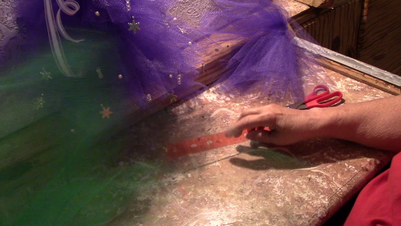 MVI 0147 How I make a net Christmas tree. - YouTube