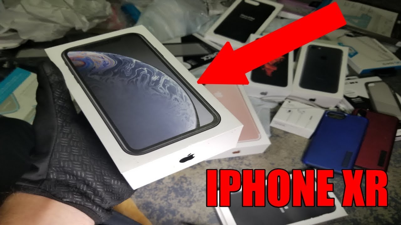 WE FOUND THE BRAND NEW IPHONE XR BOX APPLE STORE DUMPSTER DIVING ...
