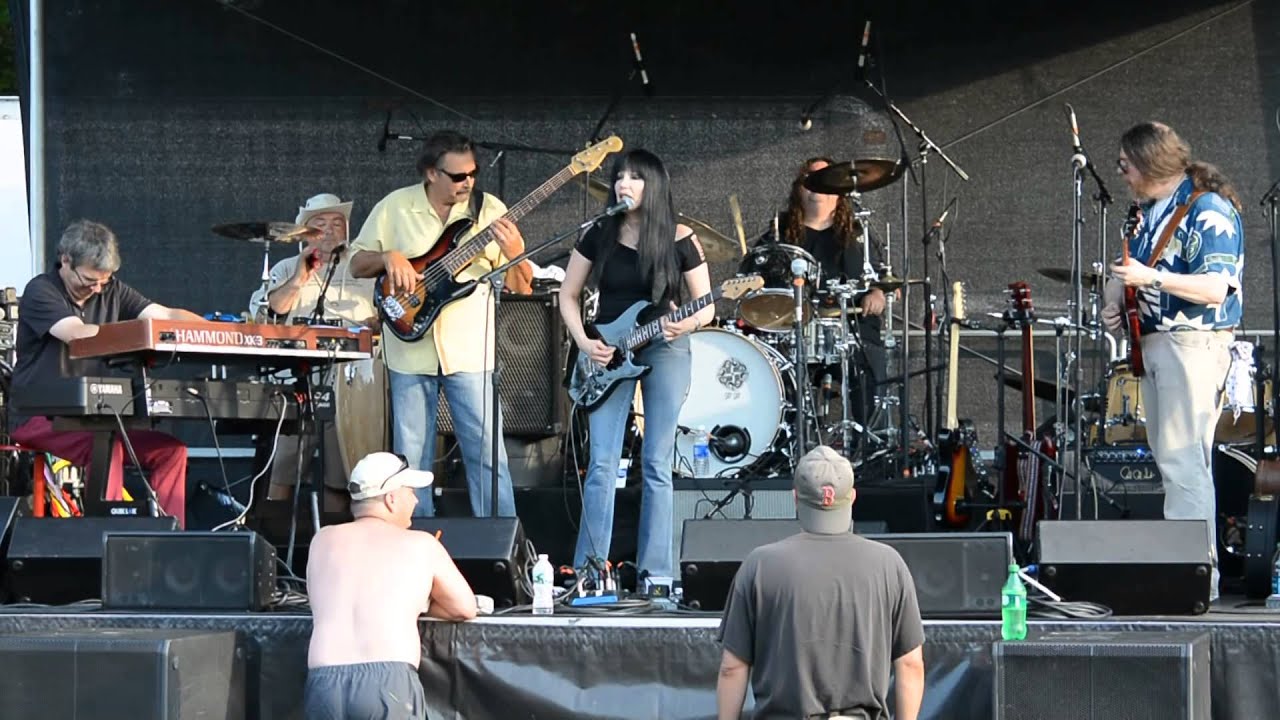 Lois Greco Band ~ Love Me Just Right - YouTube
