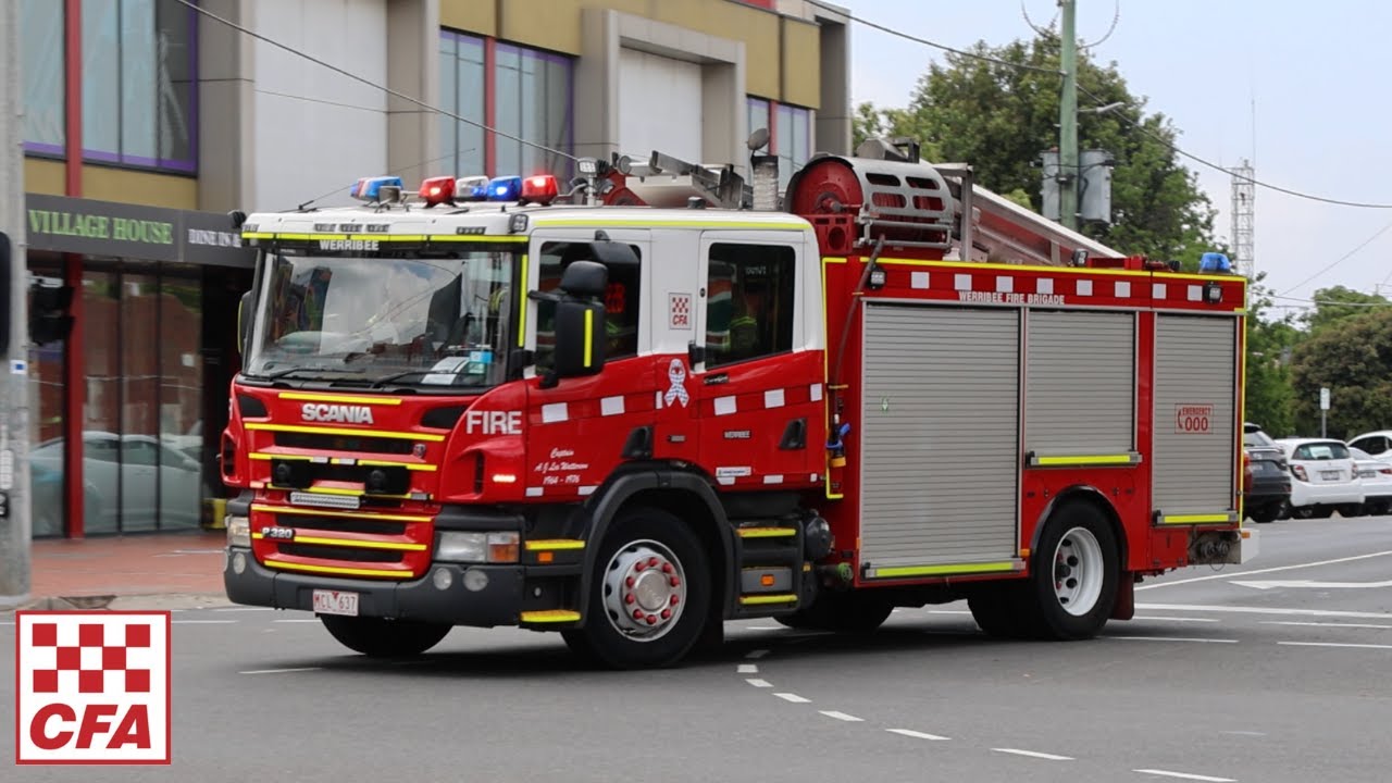 *Carson Dual Wail/Yelp* - CFA | Werribee Pumper Turning Out Code 1 to ...