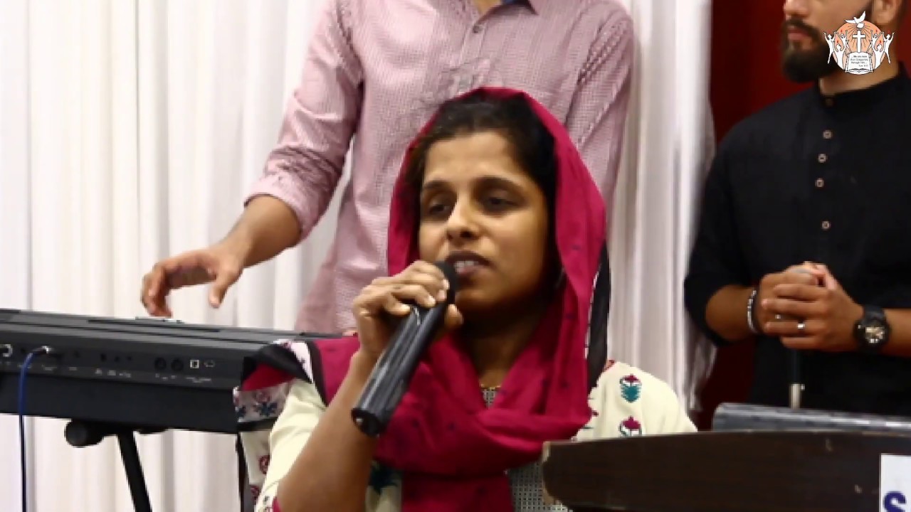 Sunday Fellowship: Praise & Worship - Sr Treesa Savy & SRM Team - YouTube