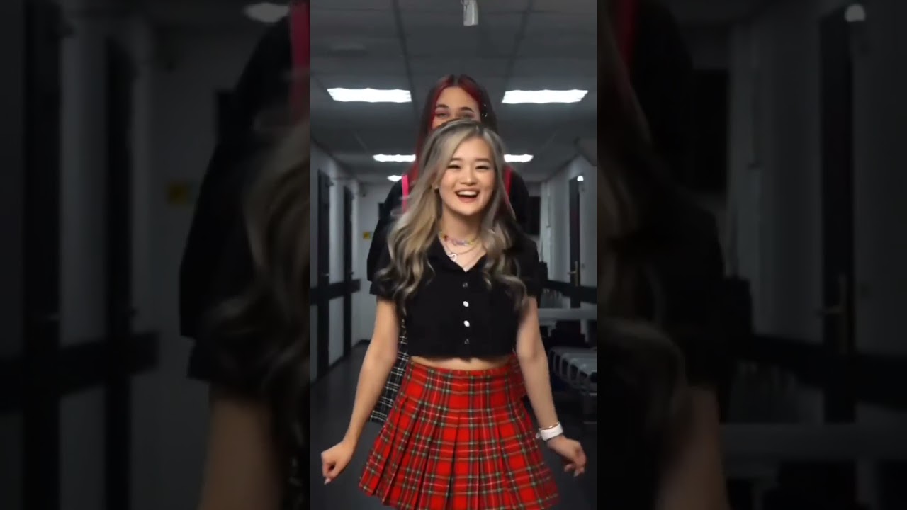 tik toker cute girls / xo team tik tok #tiktok #reels #cute #girl - YouTube