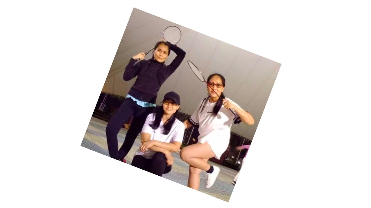 #badminton Happy moments with Friends - YouTube