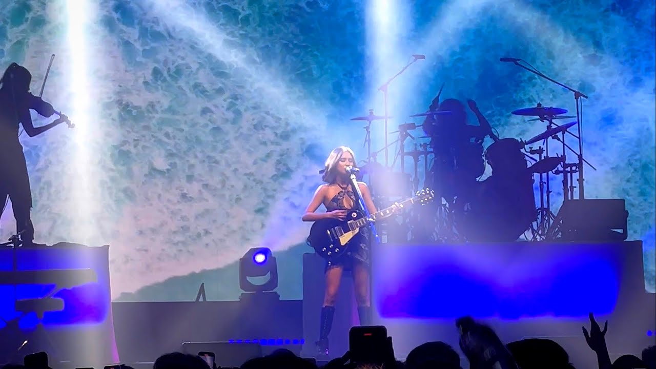NIKI | NICOLE WORLD TOUR 2023 | JAKARTA DAY 2 - YouTube