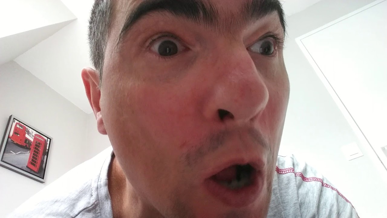 Stefan Jelic à vue trois salopes baiser entre elles - YouTube