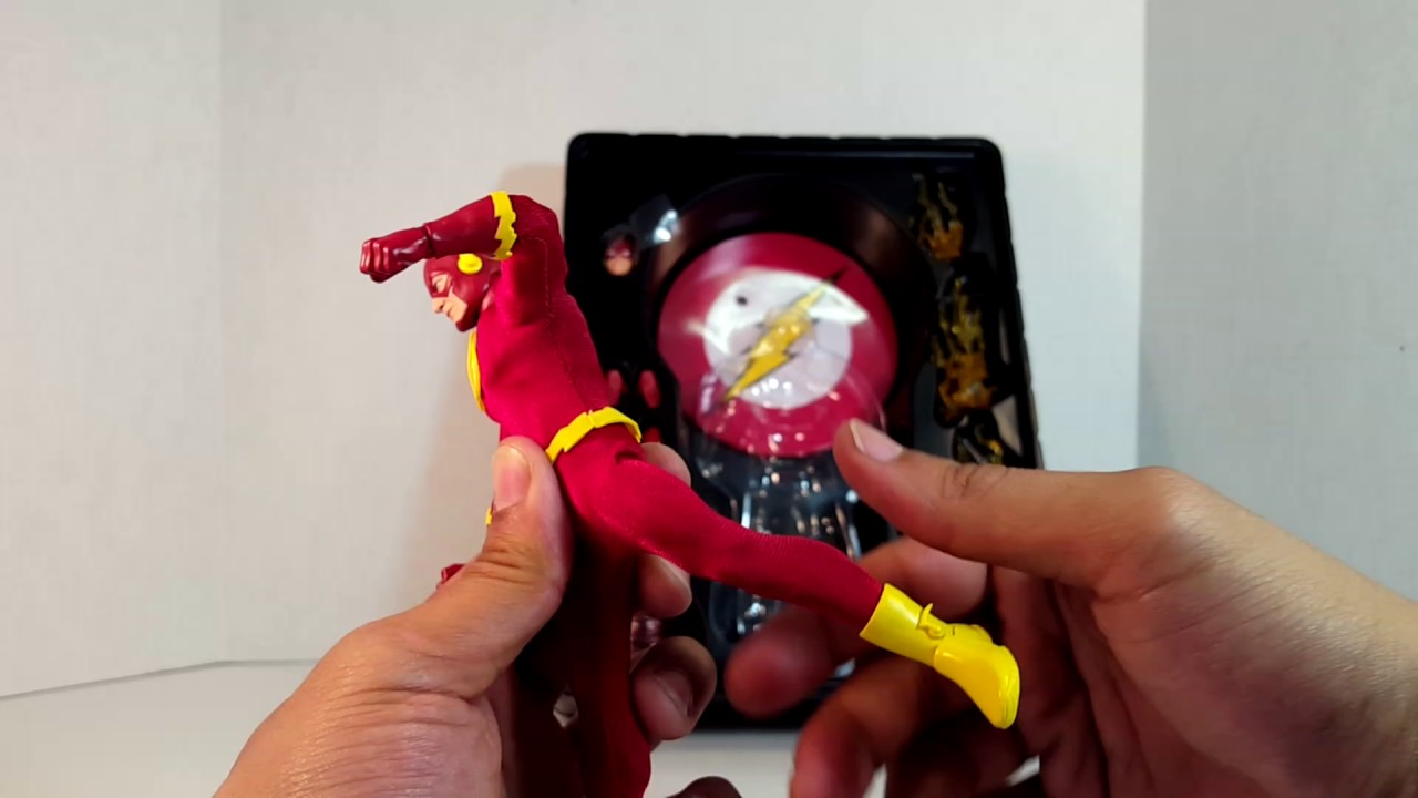 Mezco one:12 Collective The Flash unboxing! - YouTube