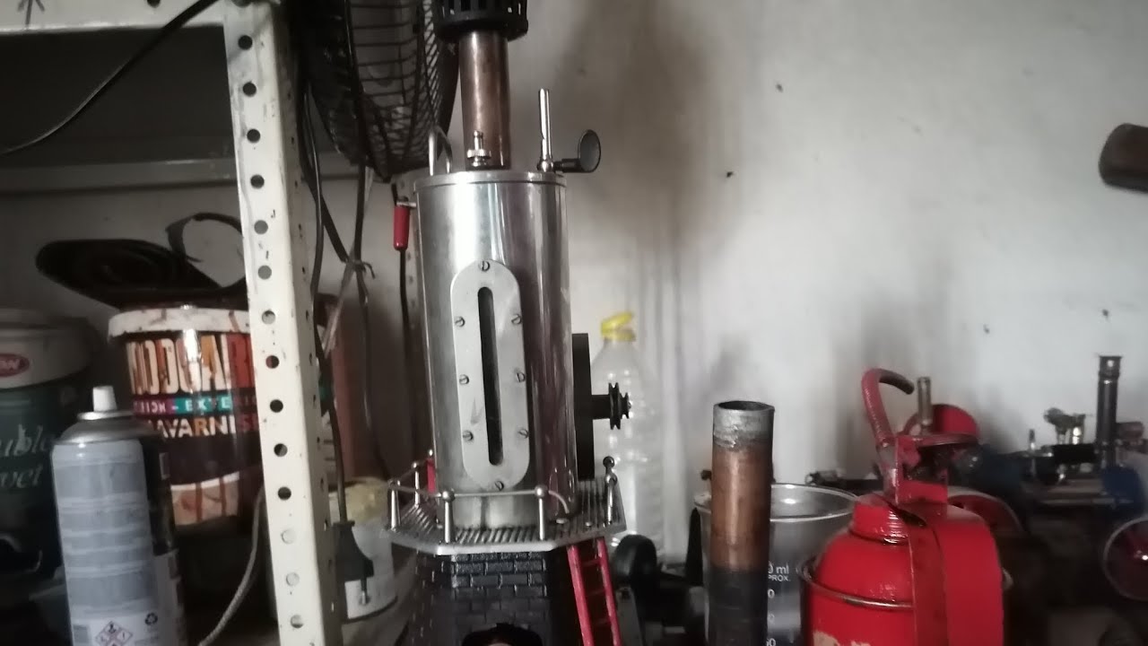 Wilesco D45 steam engine with a new burner - YouTube