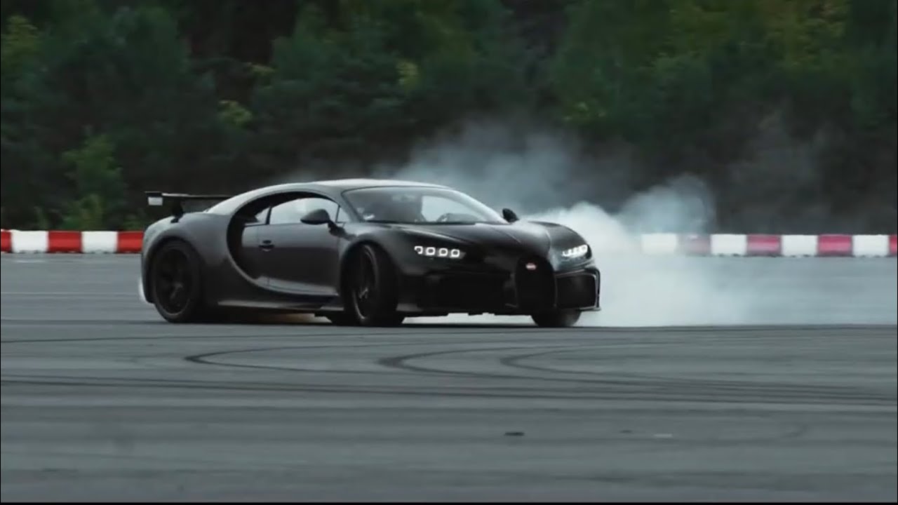 Drift by Bugatti Chiron / Porsche 911 - YouTube