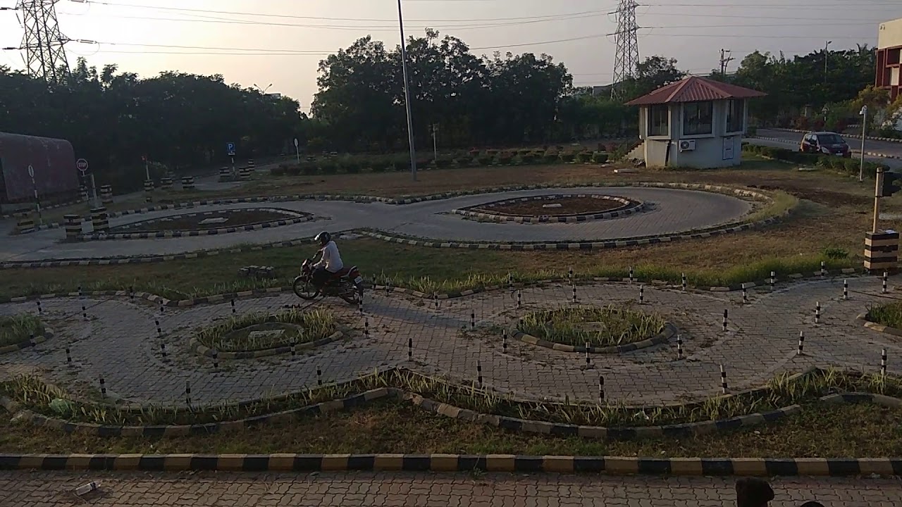 Baramati RTO, Two wheeler license trial track - YouTube