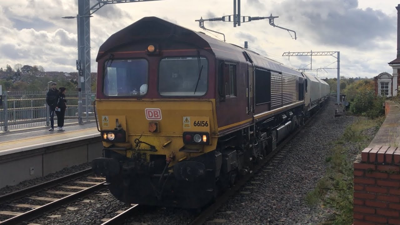 Harborough station class 66156 DB class 37688+37521 LSL Private Crews ...