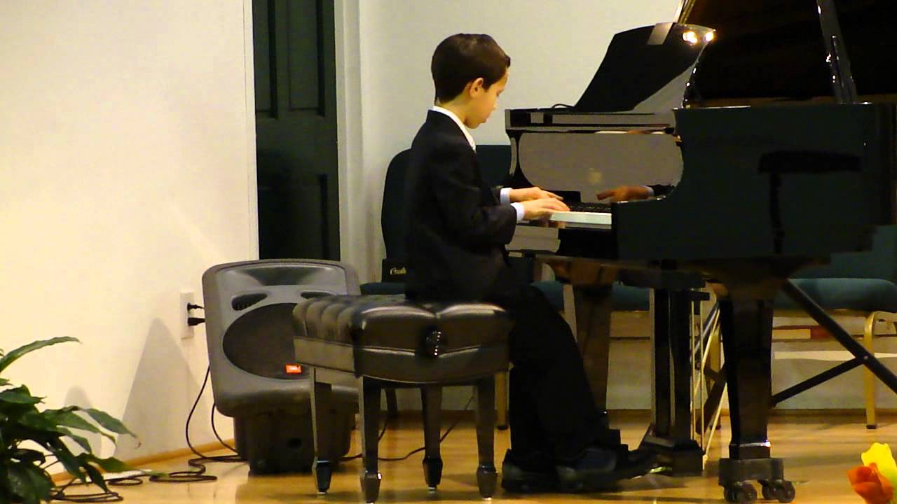 Fur Elise played by 8 year old at Sounds of Solis piano recital May 13 ...