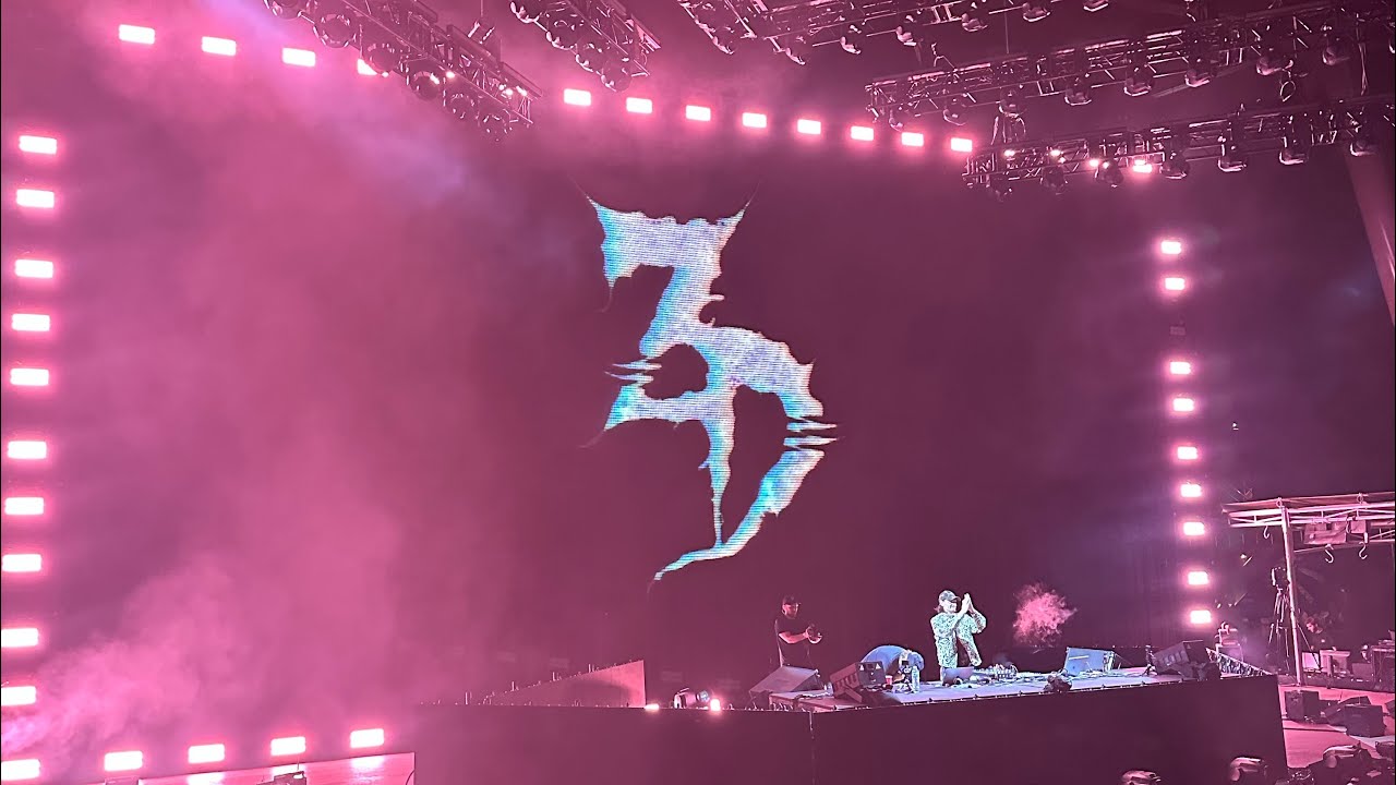 Zeds Dead - Dead Rocks X Night 1 - YouTube