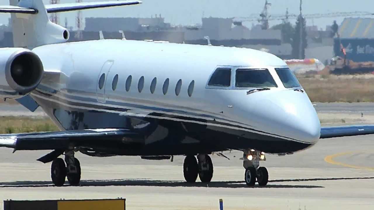 Gulfstream Aerospace G200 [HD] - YouTube
