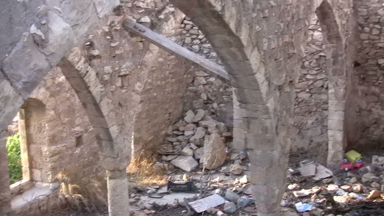 Architecture traditionnelle à Ain Ebel -1 - YouTube