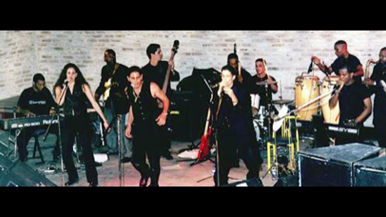 Paulito F. G. - En Vivo Le Select (1998) - YouTube