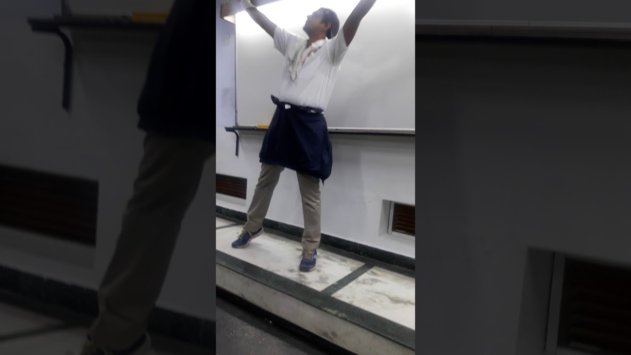 Celebrating last day of physics class wid MST sir ........ allen kota ...