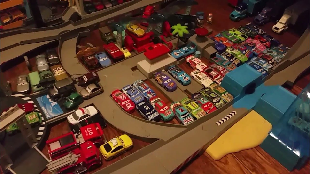 Disney Pixar Cars 3 Florida 500 Speedway Playset Setup - YouTube