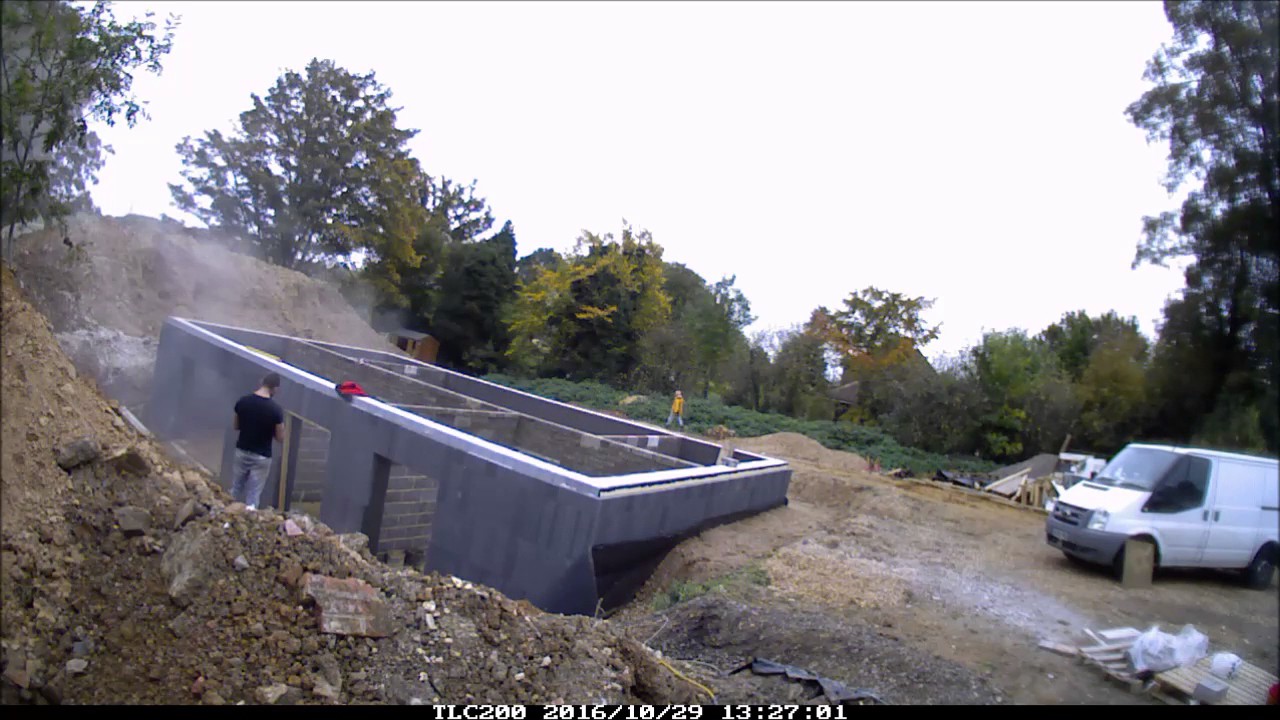 Completing internal blockwork - YouTube