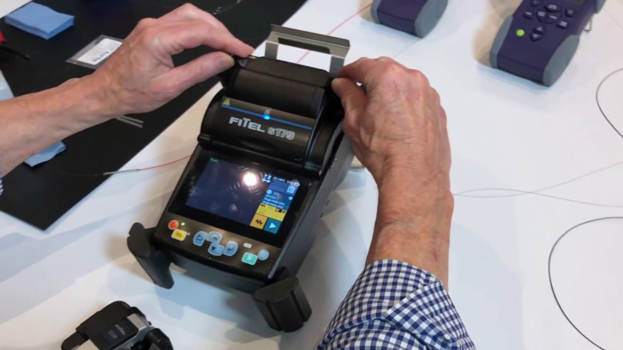 FITEL S179A Demonstration: Fusion splicing process - YouTube