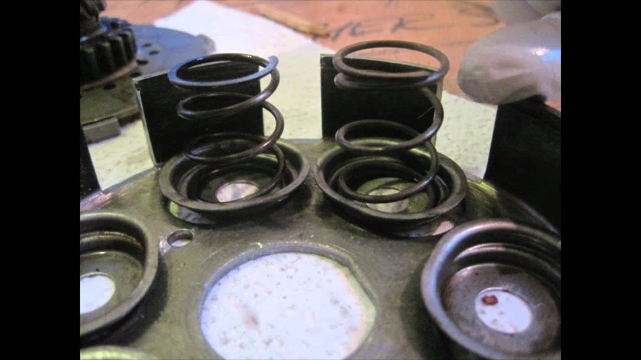 Complete rebuild of Vespa VSC clutch - YouTube