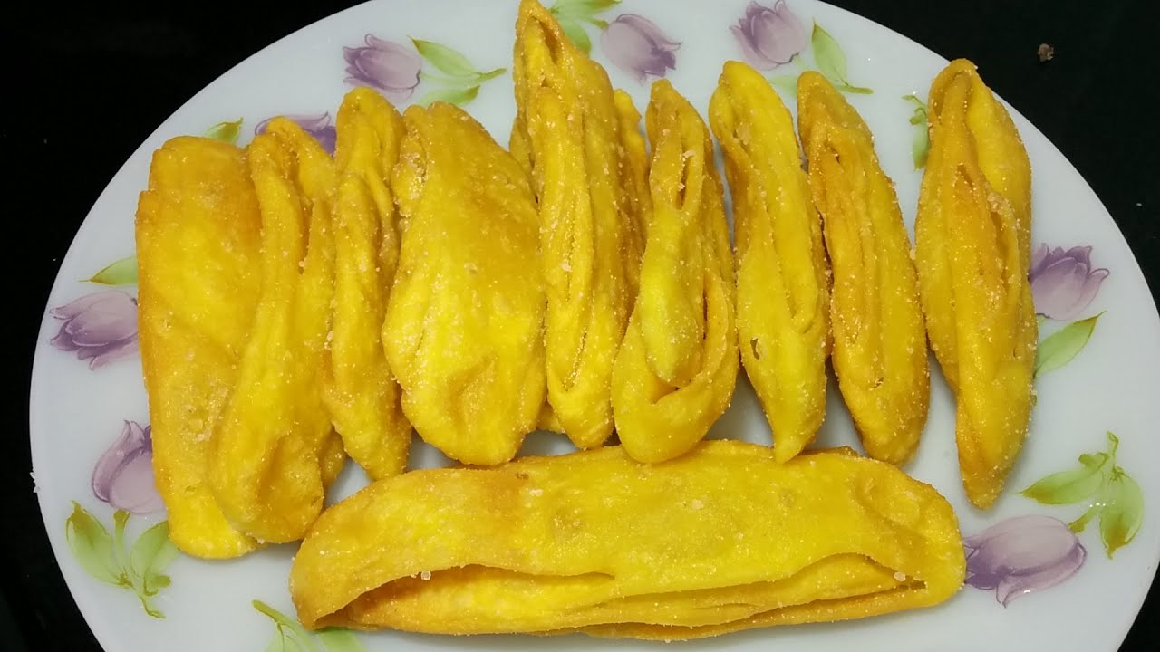 Crispy Kerala Madakku Boli / Kaja / Ainas | മടക്ക് ബോളി / കാജ | खाजा ...