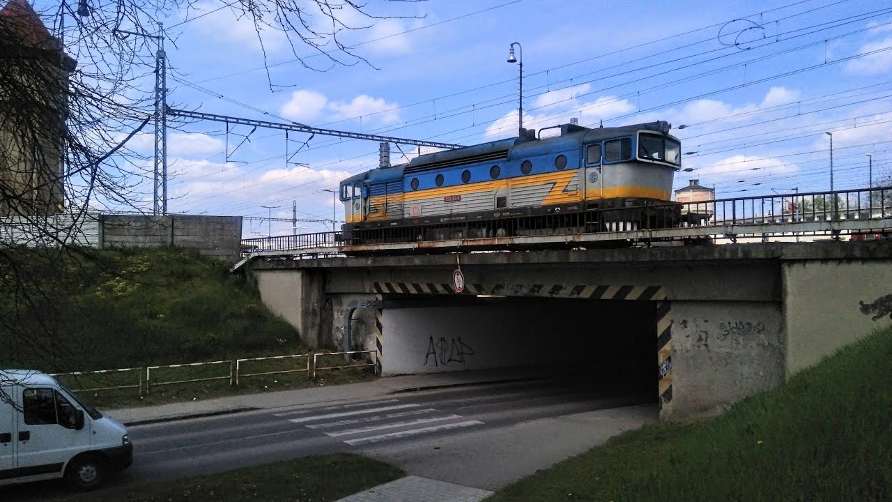 ZSSK 750.183 Dášenka - YouTube