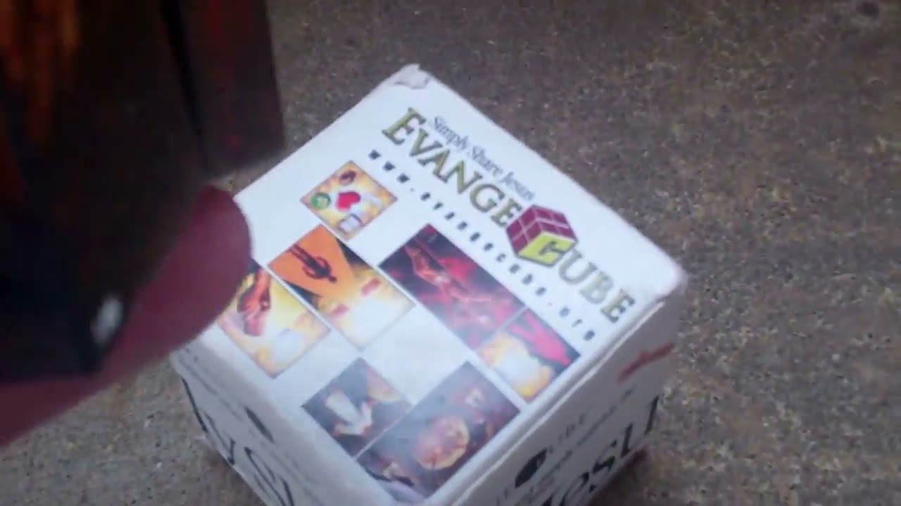 Preparing and using the evangecube. - YouTube